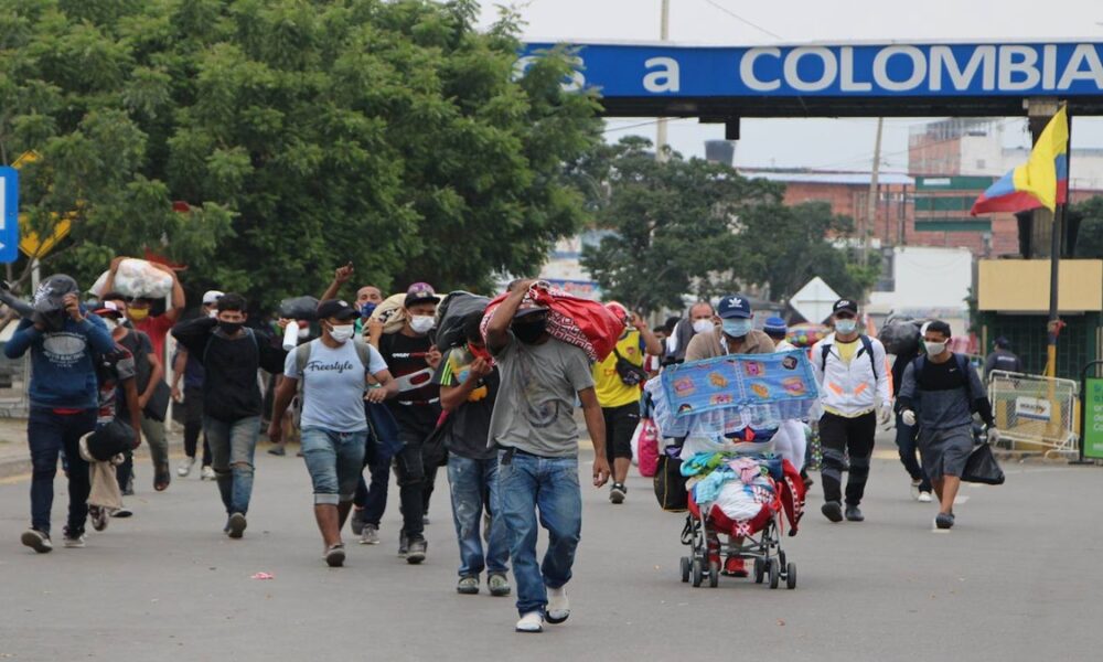 Colombia Entregará 70 Mil Permisos De Protección Temporal A Migrantes